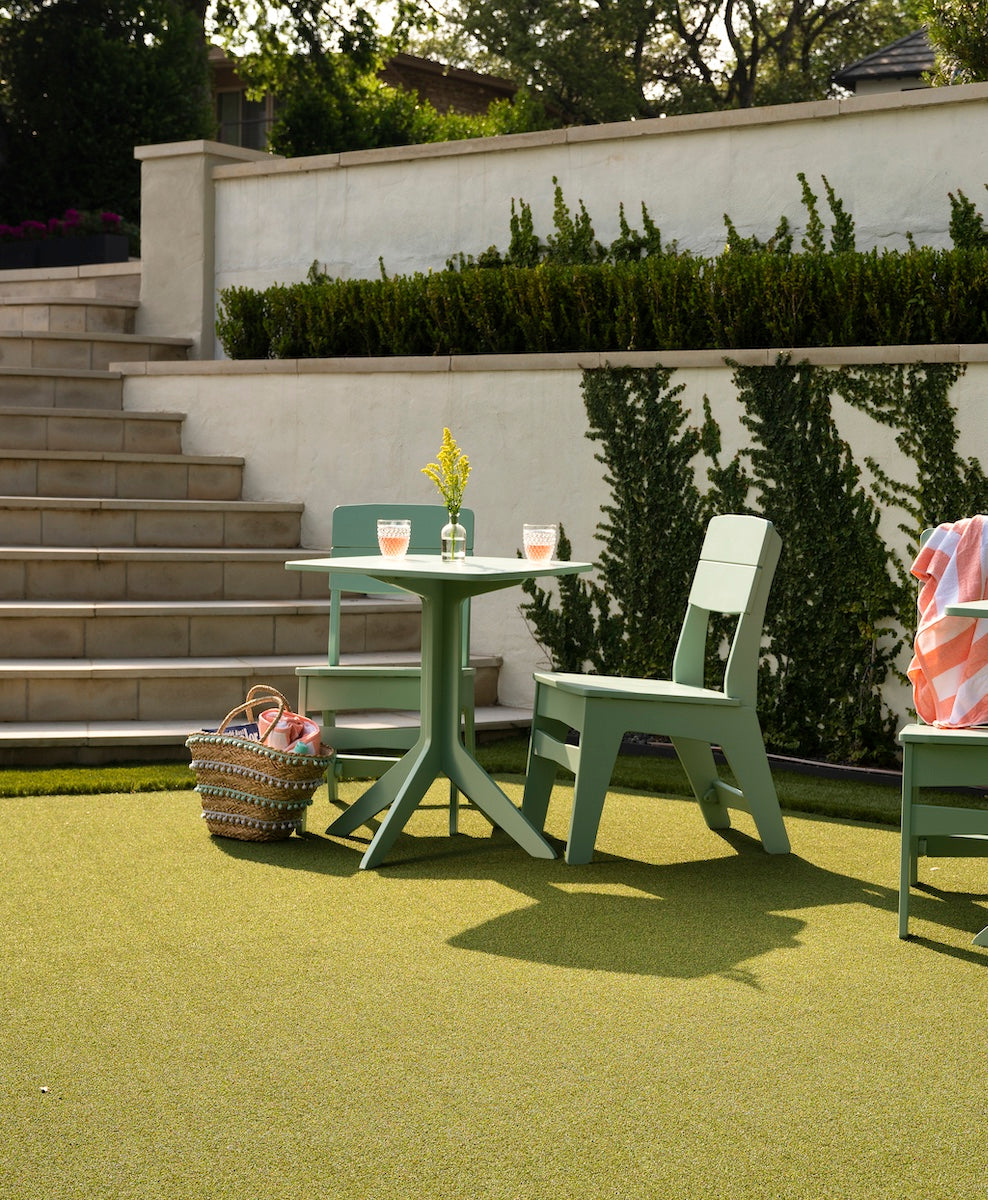 In-Pool Loungers, Chairs & Outdoor Furniture | Ledge Loungers